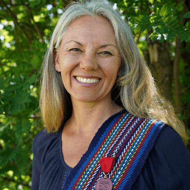 Leah Dorion – Elizabeth's Studio